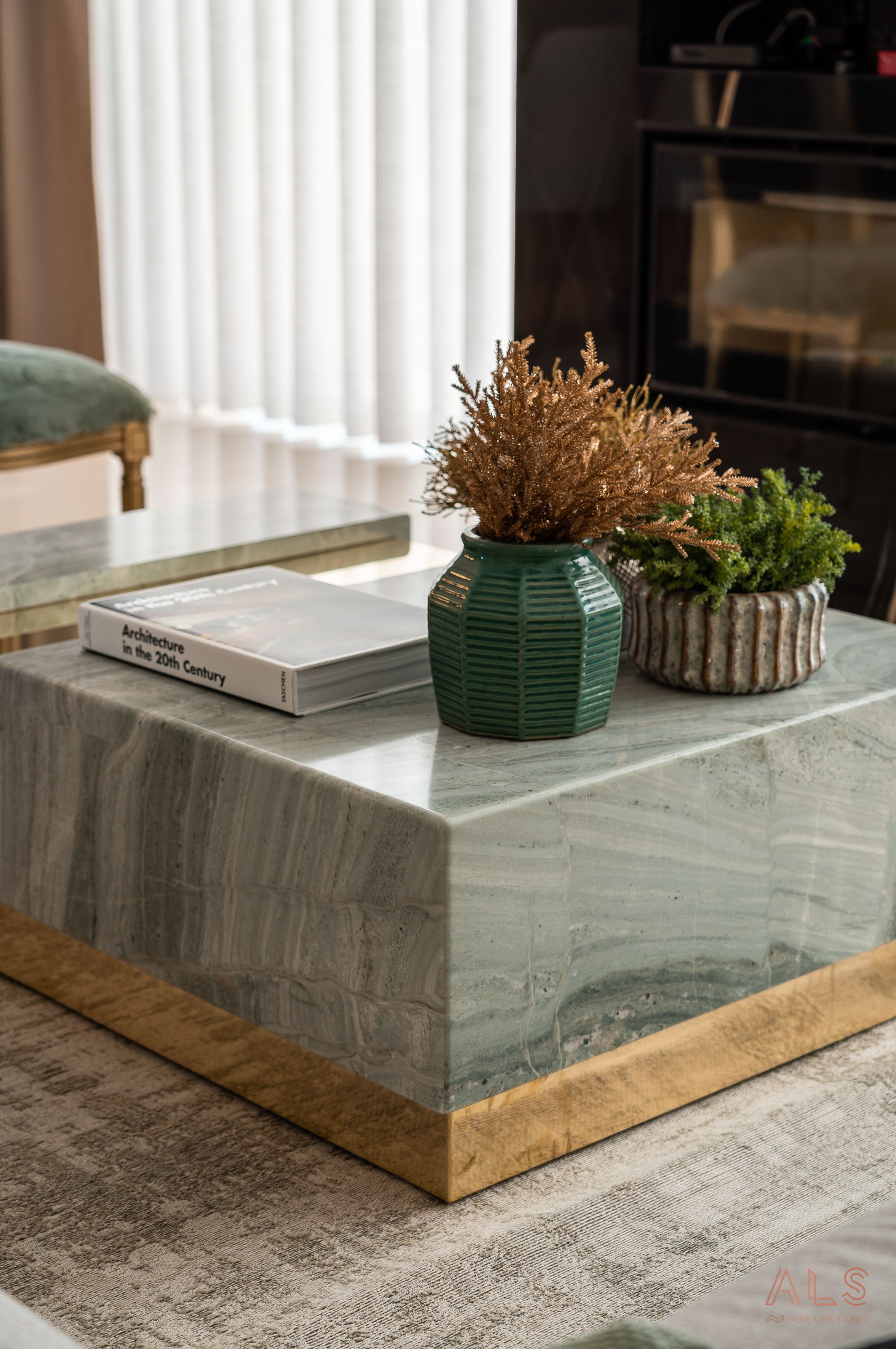 Timeless Table Airelimestones - Natural Stone, Limestone, Marble - Portugal