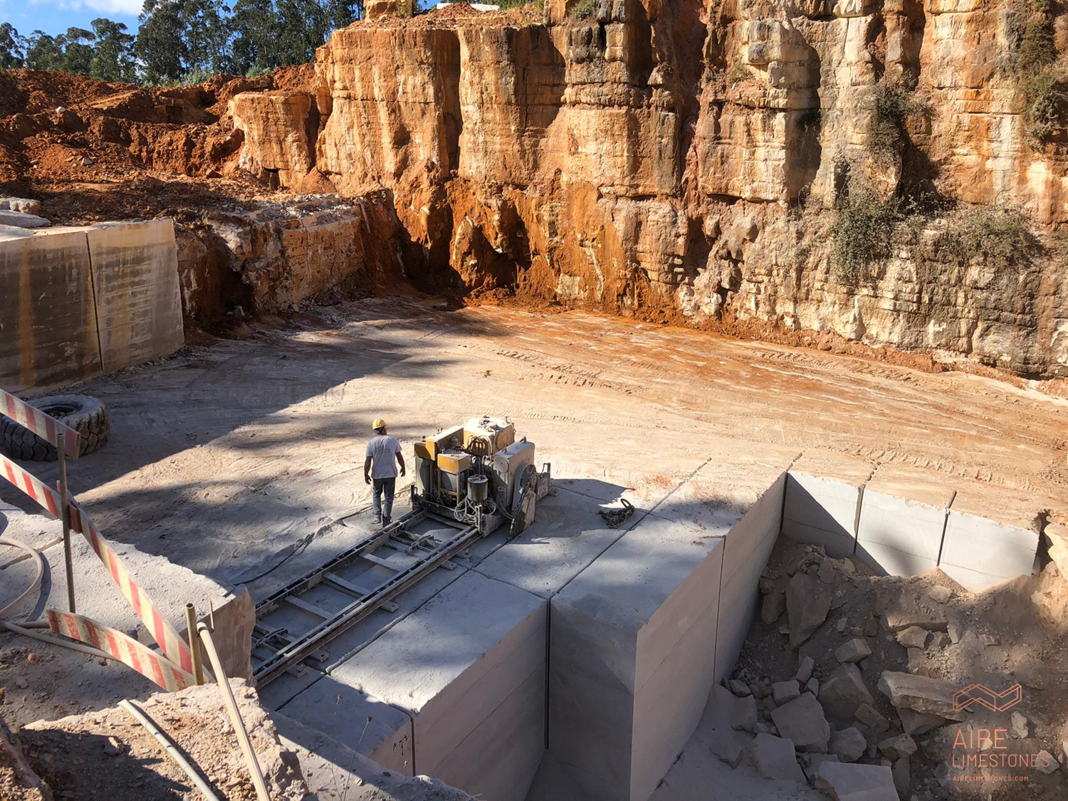Quarries Airelimestones - Natural Stone, Limestone, Marble - Portugal
